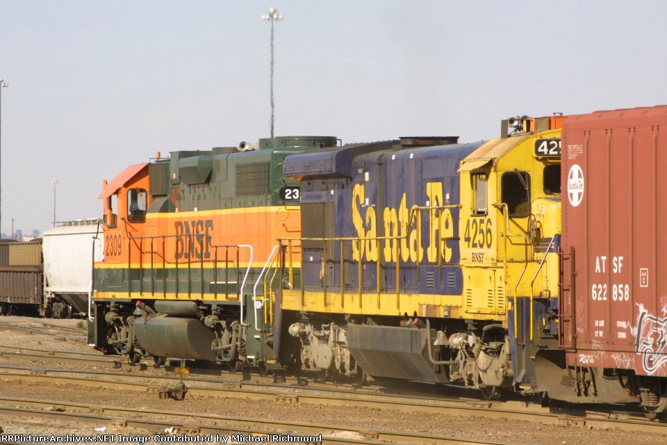BNSF 4256